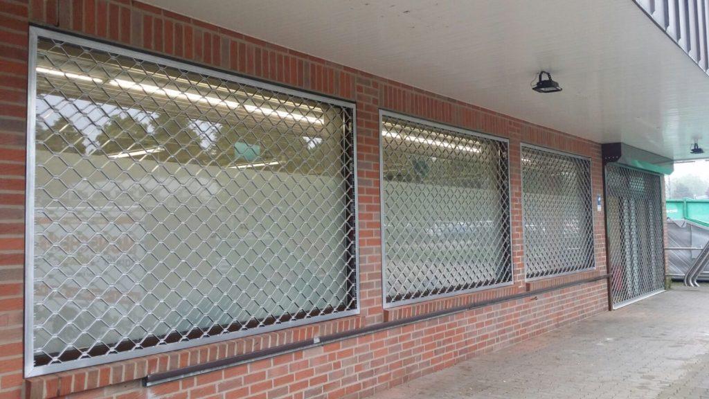 Rolling grille honeycomb shape - Keroll Kerger GmbH